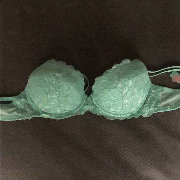 Victoria's Secret | Intimates & Sleepwear | Multiple Bras Sizes 32c 34b ...